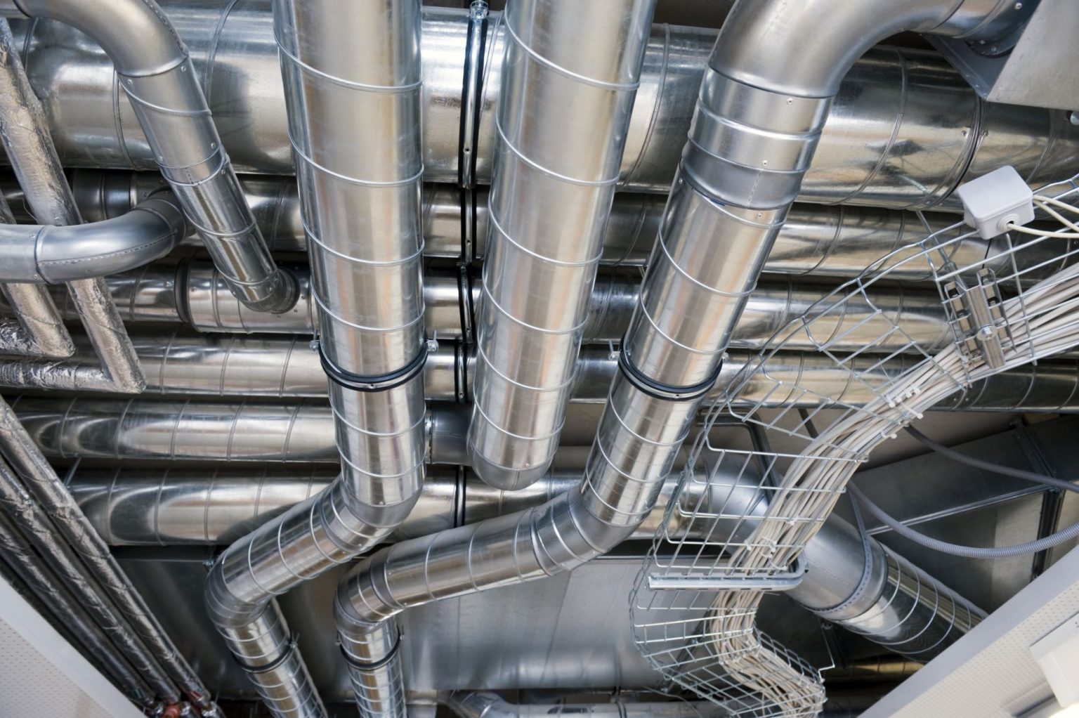 Solutions to Piping and Ducting Challenges in Cleanrooms – Cleanroom.sg